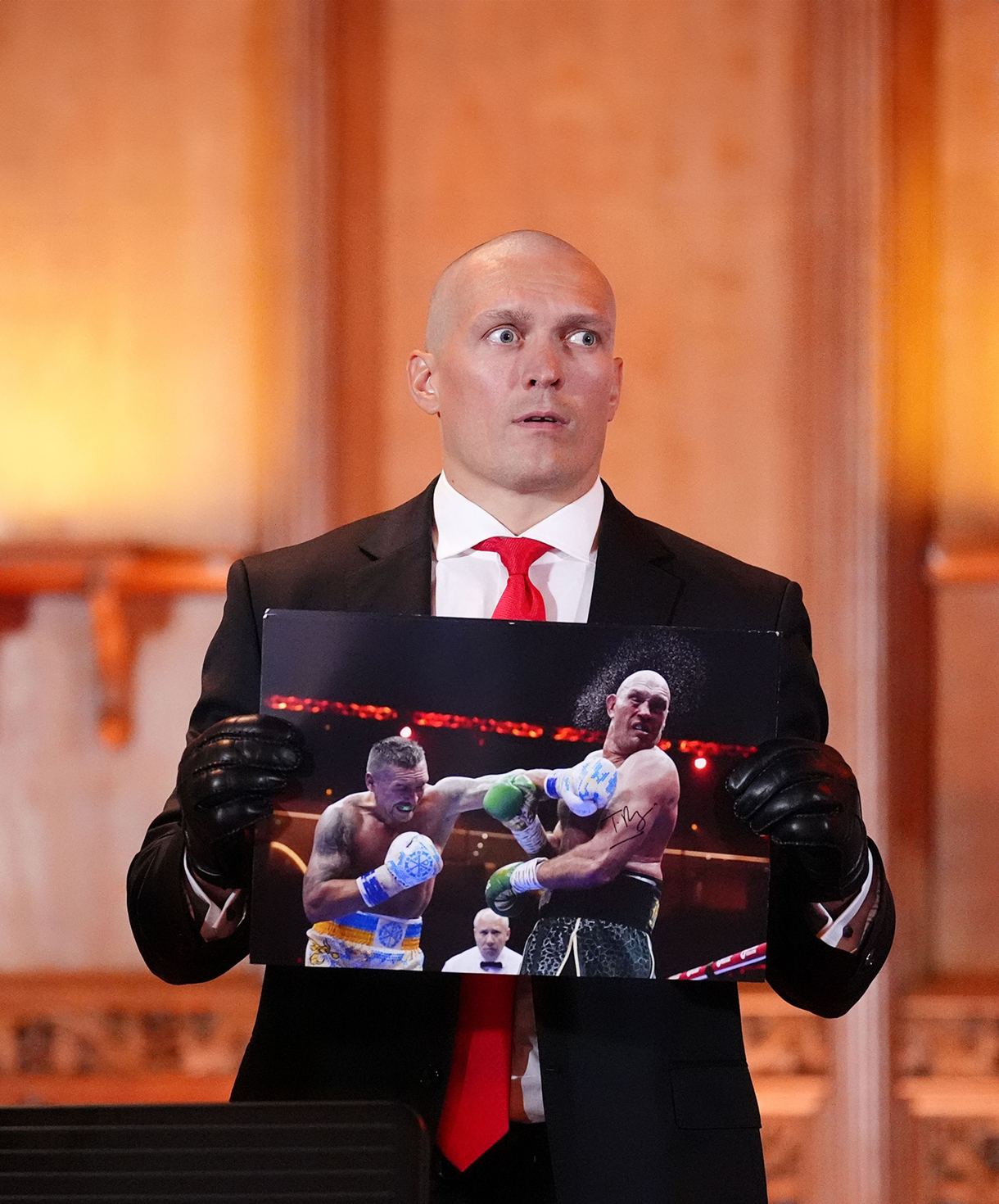 "A Sexy Beast": Tyson Fury Comments on Oleksandr Usyk's Hairstyle ...