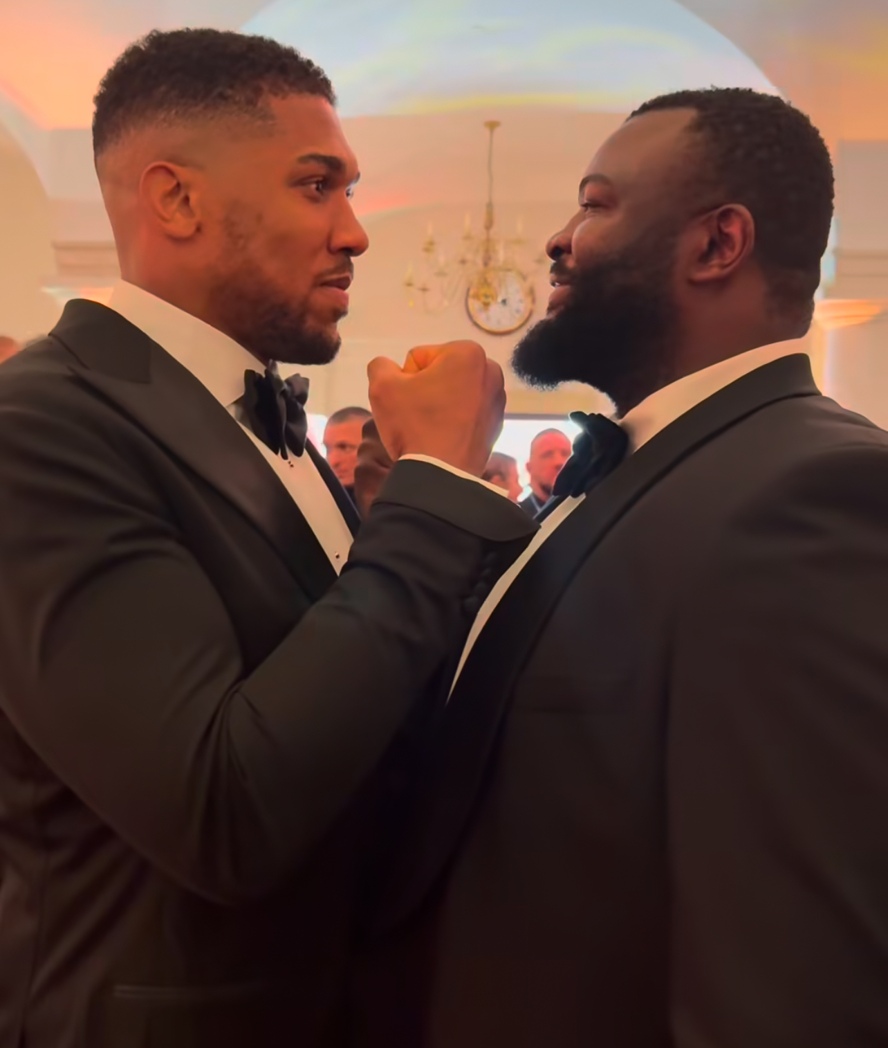 Martin Bakole and Anthony Joshua Engage in a Staredown - Ready To Fight