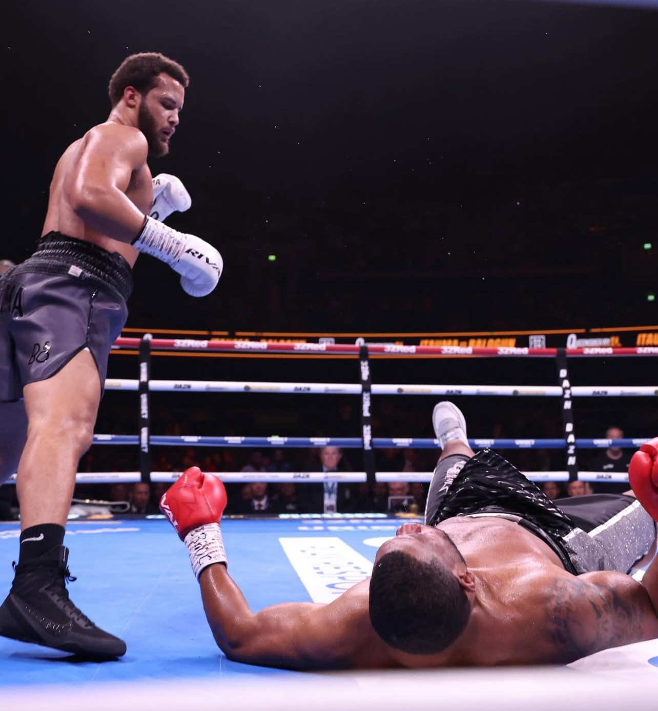 Weekly Fight Results: Taylor Defeated, Itauma and Collins Triumph ...
