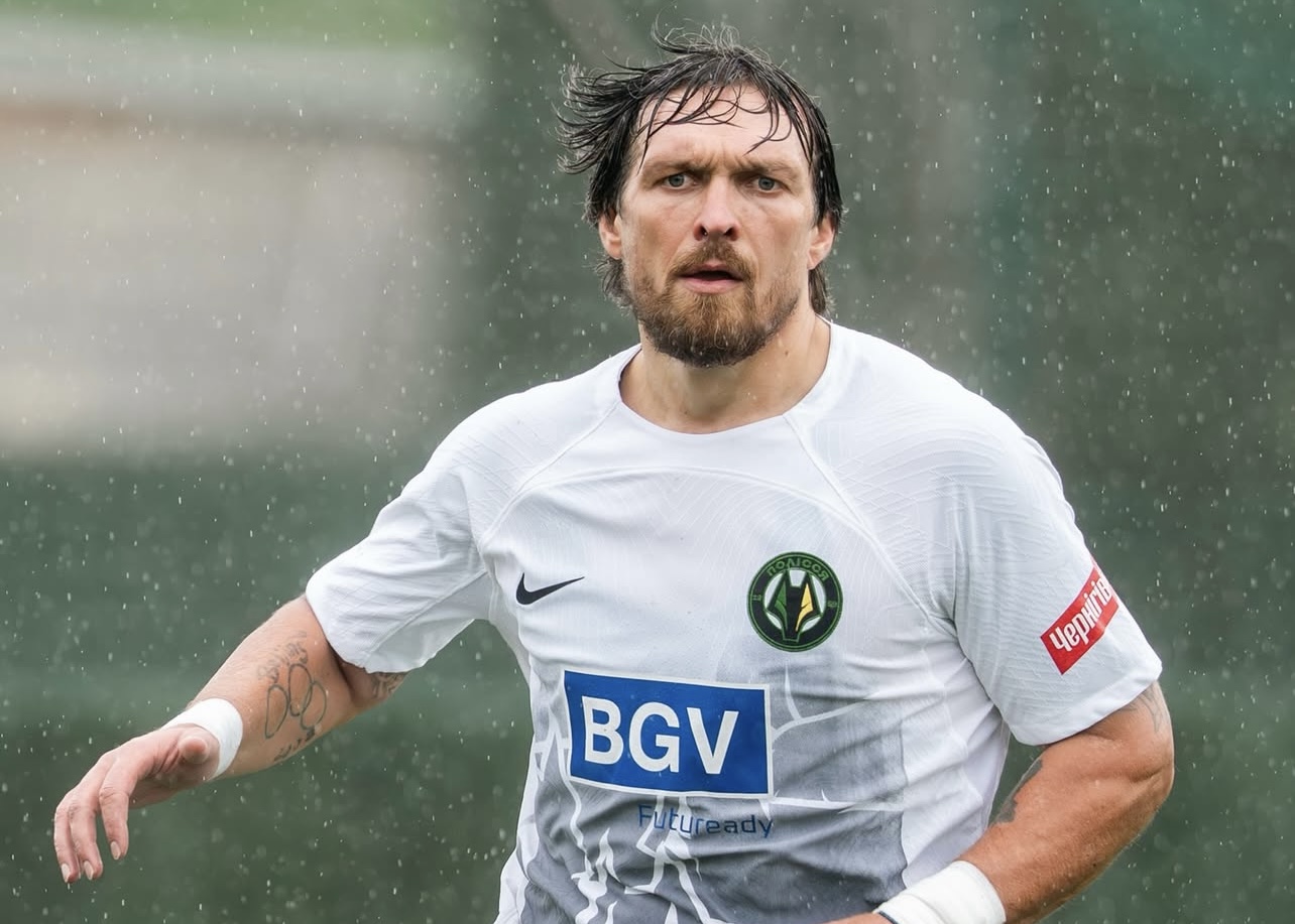 Del ring al campo de fútbol: cómo Usyk jugó contra el "Vancouver" como ...