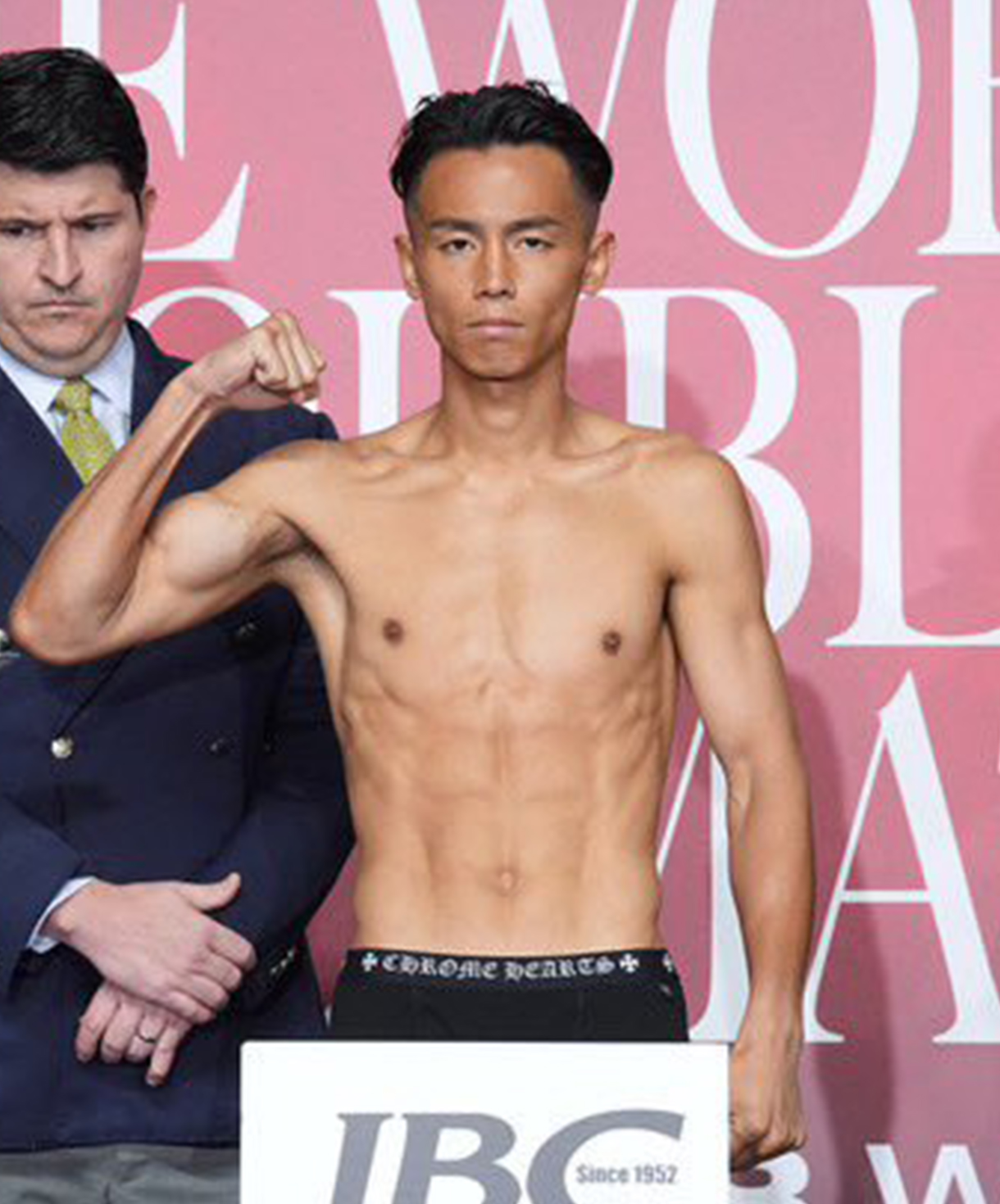 Yoshiki Takei Comes in Heavier Than Yuttapong Tongdee - Ready To Fight