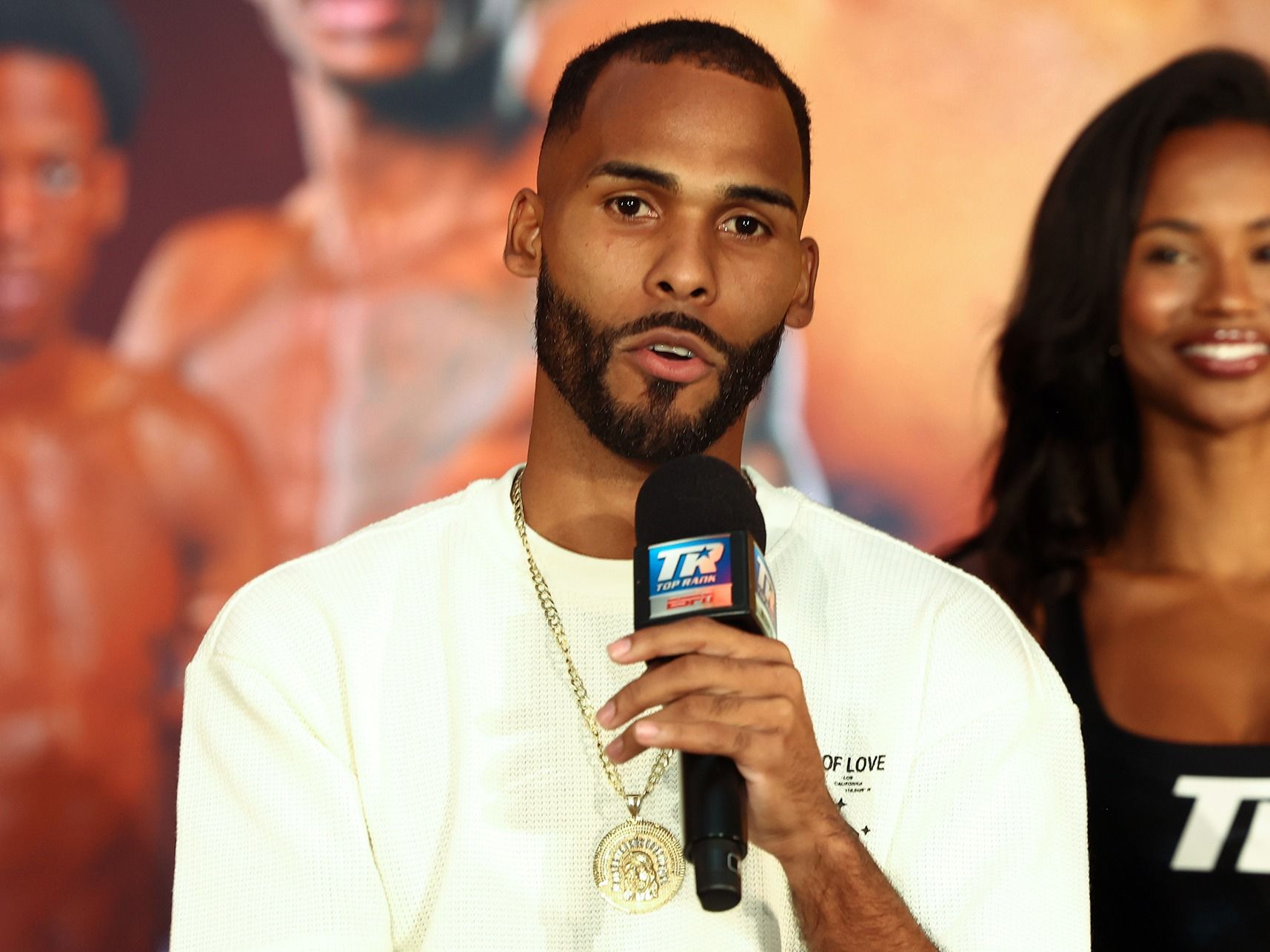 De Los Santos parts ways with promoter after cancelled Davis bout ...