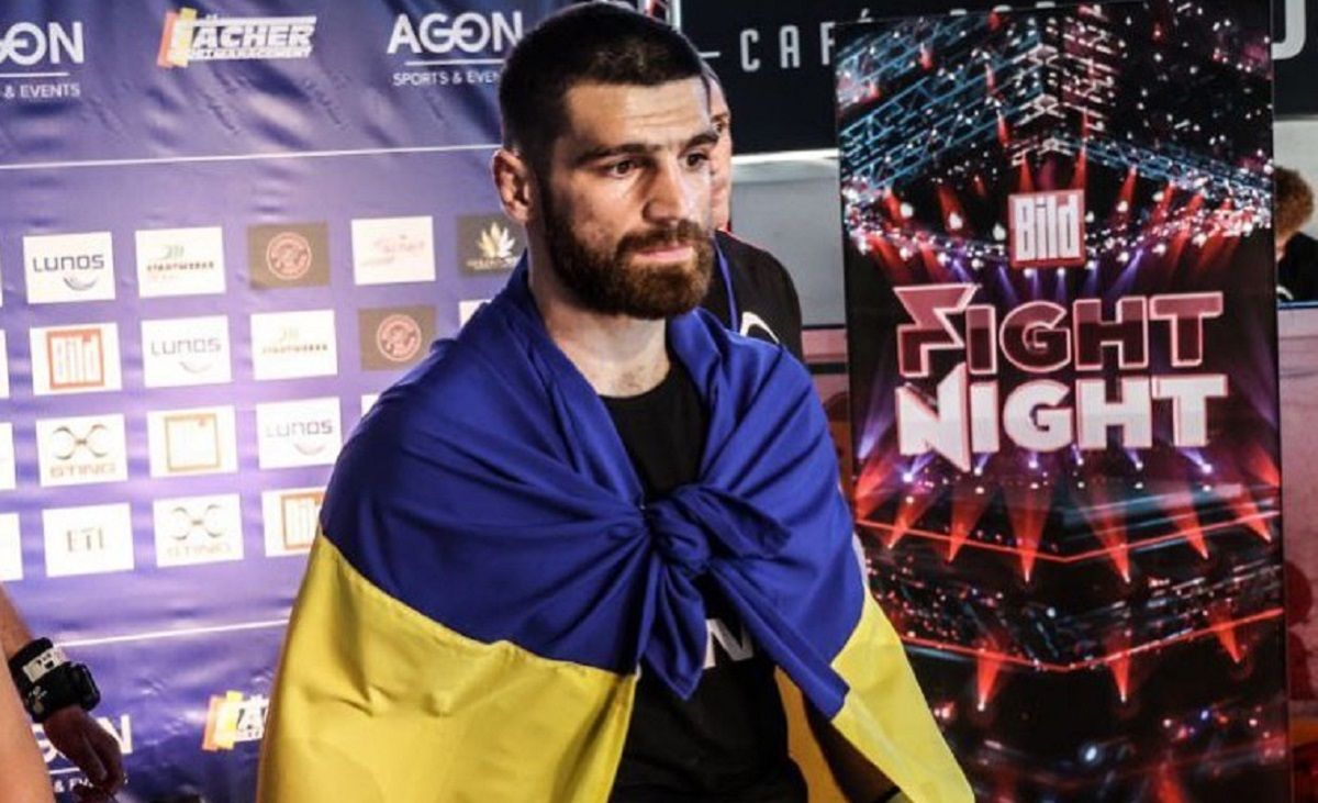 Ukrainian Boxer Karen Chukhadzhian Predicts Outcome of Spence vs ...