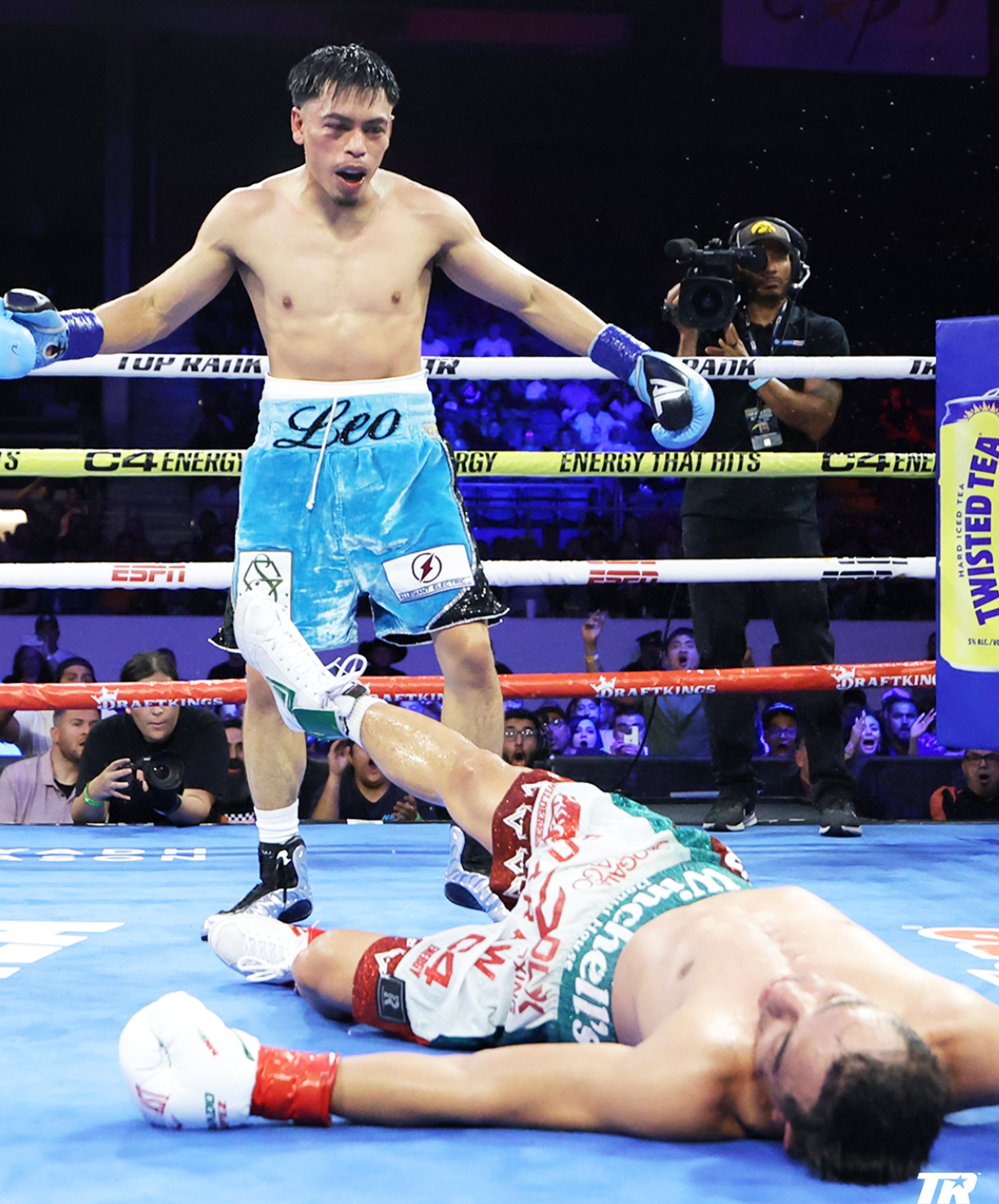 Angelo Leo – New Champion! Fight Stats Against Lopez and How It ...